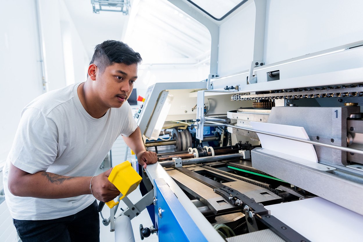 Polygraf/-in EFZ 22 | viscom | Verband Print- und Medienindustrie